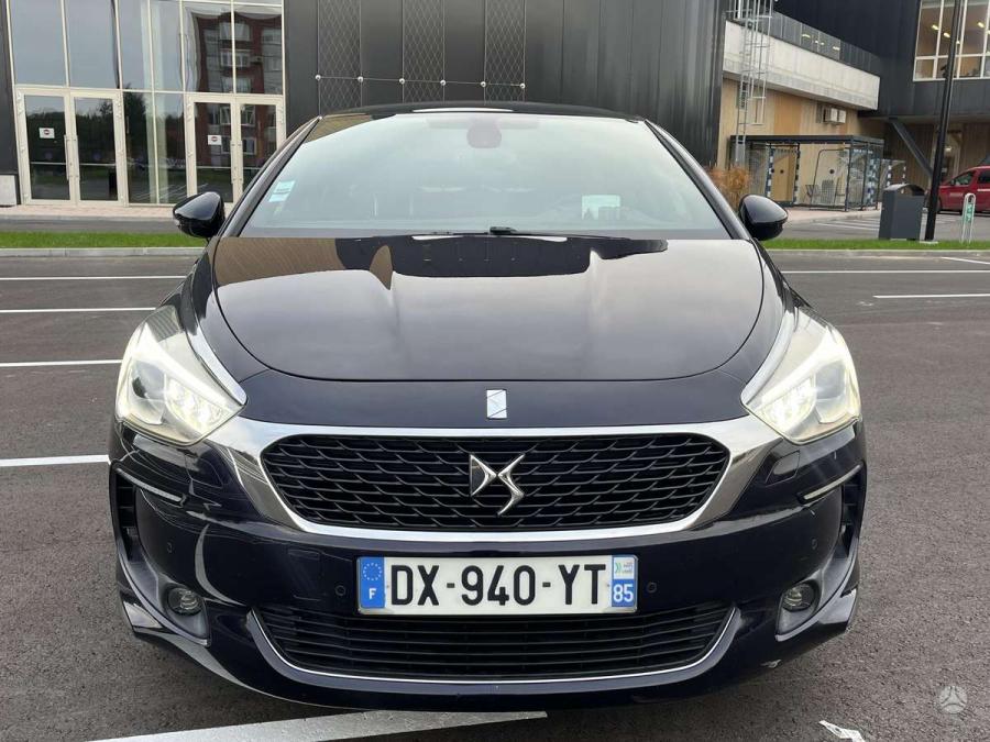 Violets Citroen DS5 2015 Tauragė, ar dzinēja tilpumu 2.00 L un nobraukumu 260 tūkst. km par 6450 €, foto 3 vietnē AUTOMOTO.COM.LV