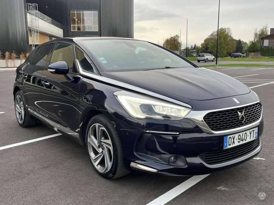 Violets Citroen DS5 2015 Tauragė, ar dzinēja tilpumu 2.00 L un nobraukumu 260 tūkst. km par 6450 €, foto 4 vietnē AUTOMOTO.COM.LV
