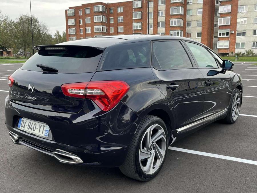 Violets Citroen DS5 2015 Tauragė, ar dzinēja tilpumu 2.00 L un nobraukumu 260 tūkst. km par 6450 €, foto 7 vietnē AUTOMOTO.COM.LV