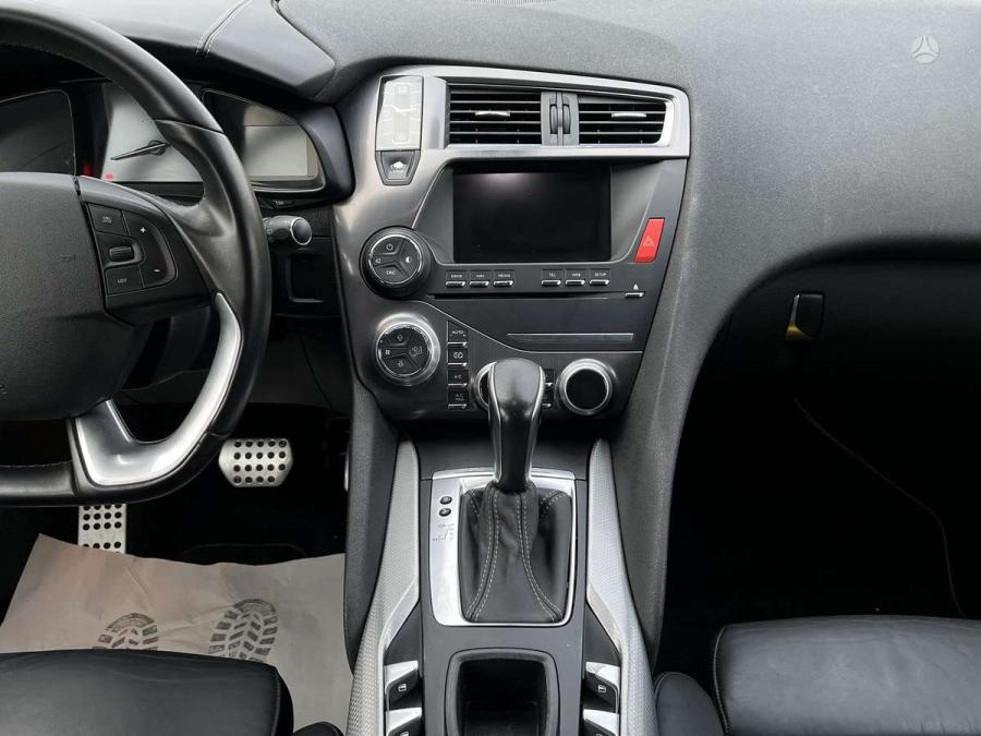 Violets Citroen DS5 2015 Tauragė, ar dzinēja tilpumu 2.00 L un nobraukumu 260 tūkst. km par 6450 €, foto 20 vietnē AUTOMOTO.COM.LV