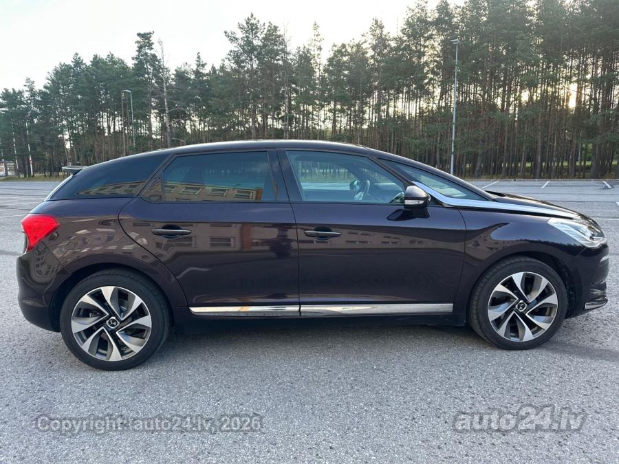 Violets Citroen DS5 2016 Tallina, ar dzinēja tilpumu 1.60 L un nobraukumu 190 tūkst. km par 6500 €, foto 7 vietnē AUTOMOTO.COM.LV