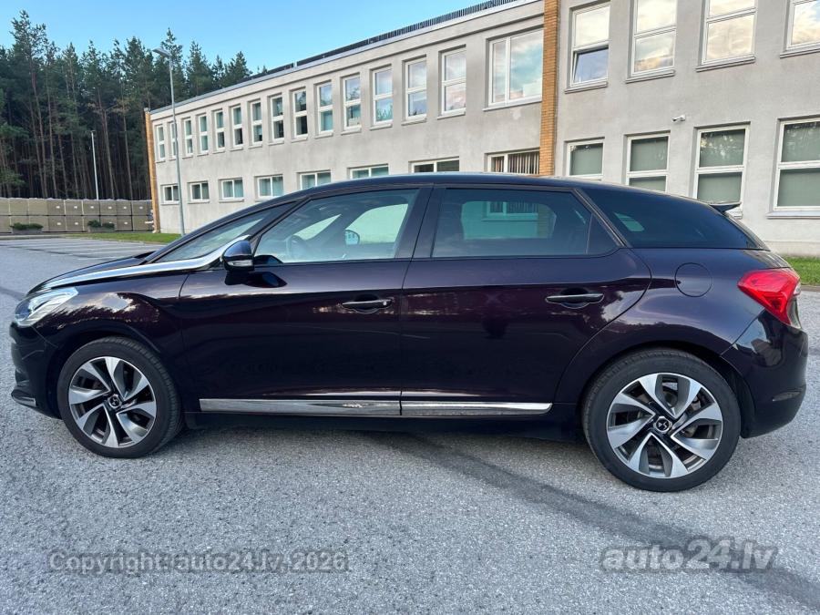 Violets Citroen DS5 2016 Tallina, ar dzinēja tilpumu 1.60 L un nobraukumu 190 tūkst. km par 6500 €, foto 8 vietnē AUTOMOTO.COM.LV