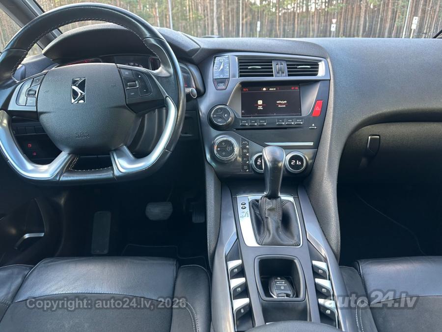 Violets Citroen DS5 2016 Tallina, ar dzinēja tilpumu 1.60 L un nobraukumu 190 tūkst. km par 6500 €, foto 10 vietnē AUTOMOTO.COM.LV