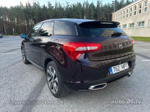 Violets Citroen DS5 2016 Tallina, ar dzinēja tilpumu 1.60 L un nobraukumu 190 tūkst. km par 6500 €, foto 17 vietnē AUTOMOTO.COM.LV