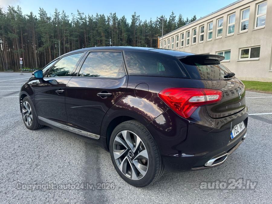 Violets Citroen DS5 2016 Tallina, ar dzinēja tilpumu 1.60 L un nobraukumu 190 tūkst. km par 6500 €, foto 18 vietnē AUTOMOTO.COM.LV
