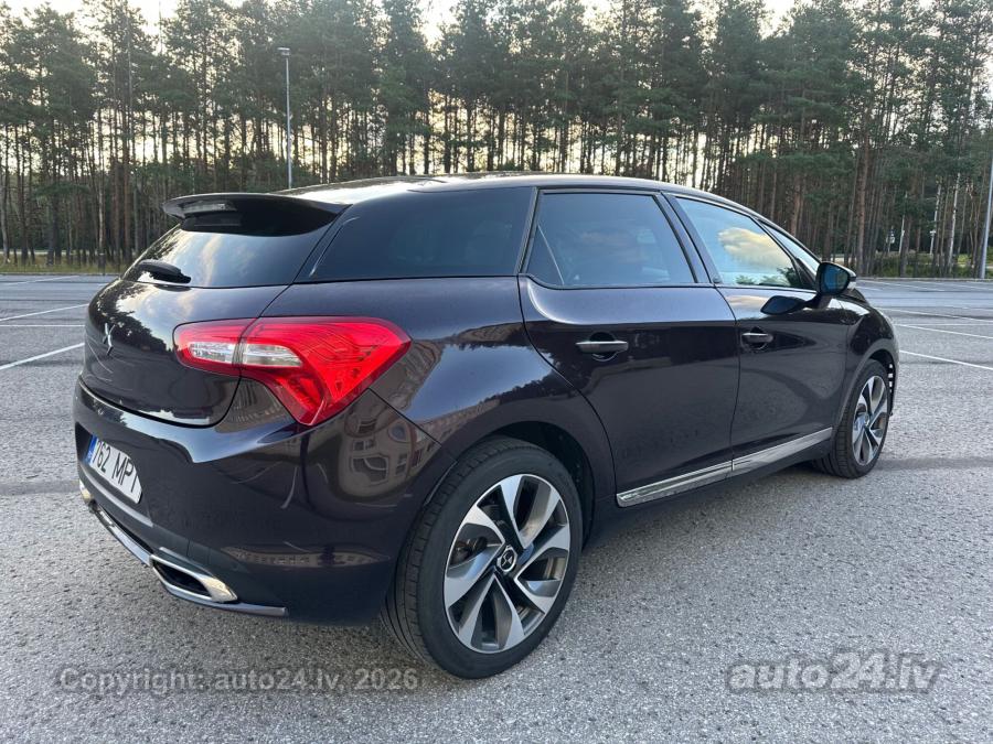 Violets Citroen DS5 2016 Tallina, ar dzinēja tilpumu 1.60 L un nobraukumu 190 tūkst. km par 6500 €, foto 20 vietnē AUTOMOTO.COM.LV