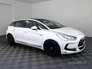 White Citroen DS5 2012 in Tallinn, with an engine capacity of 2.00 L and mileage of 153 thousand km for 6999 €, photo  on AUTOMOTO.COM.LV