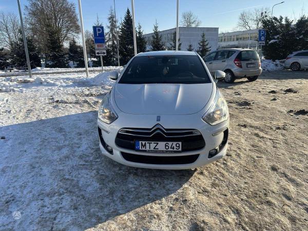 Balts Citroen DS5 2012 Jonava, ar dzinēja tilpumu 2.00 L un nobraukumu 337 tūkst. km par 4350 €, foto 2 vietnē AUTOMOTO.COM.LV