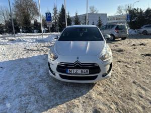 White Citroen DS5 2012 in Jonava, with an engine capacity of 2.00 L and mileage of 337 thousand km for 4350 €, photo 2 on AUTOMOTO.COM.LV