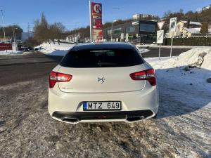White Citroen DS5 2012 in Jonava, with an engine capacity of 2.00 L and mileage of 337 thousand km for 4350 €, photo 6 on AUTOMOTO.COM.LV