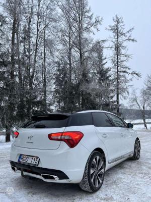Balts Citroen DS5 2012 Mažeikiai, ar dzinēja tilpumu 2.00 L un nobraukumu 227 tūkst. km par 6500 €, foto 3 vietnē AUTOMOTO.COM.LV