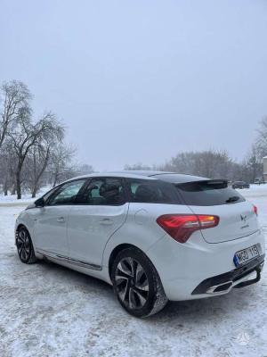 Balts Citroen DS5 2012 Mažeikiai, ar dzinēja tilpumu 2.00 L un nobraukumu 227 tūkst. km par 6500 €, foto 4 vietnē AUTOMOTO.COM.LV