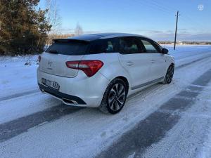 White Citroen DS5 2012 in Vilnius, with an engine capacity of 2.00 L and mileage of 226 thousand km for 4200 €, photo 4 on AUTOMOTO.COM.LV