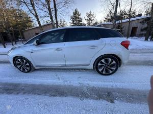 White Citroen DS5 2012 in Vilnius, with an engine capacity of 2.00 L and mileage of 226 thousand km for 4200 €, photo 7 on AUTOMOTO.COM.LV