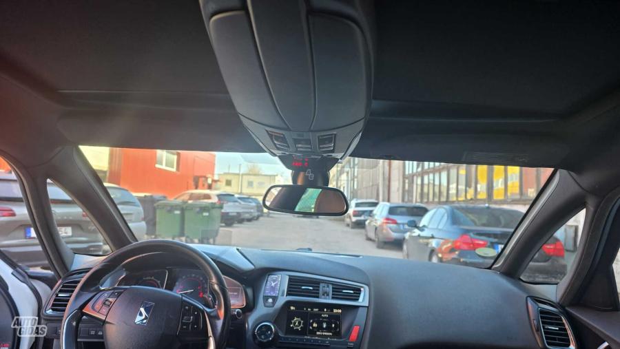 Balts Citroen DS5 2012 Kauņa, ar dzinēja tilpumu 2.00 L un nobraukumu 233 tūkst. km par 6600 €, foto 28 vietnē AUTOMOTO.COM.LV