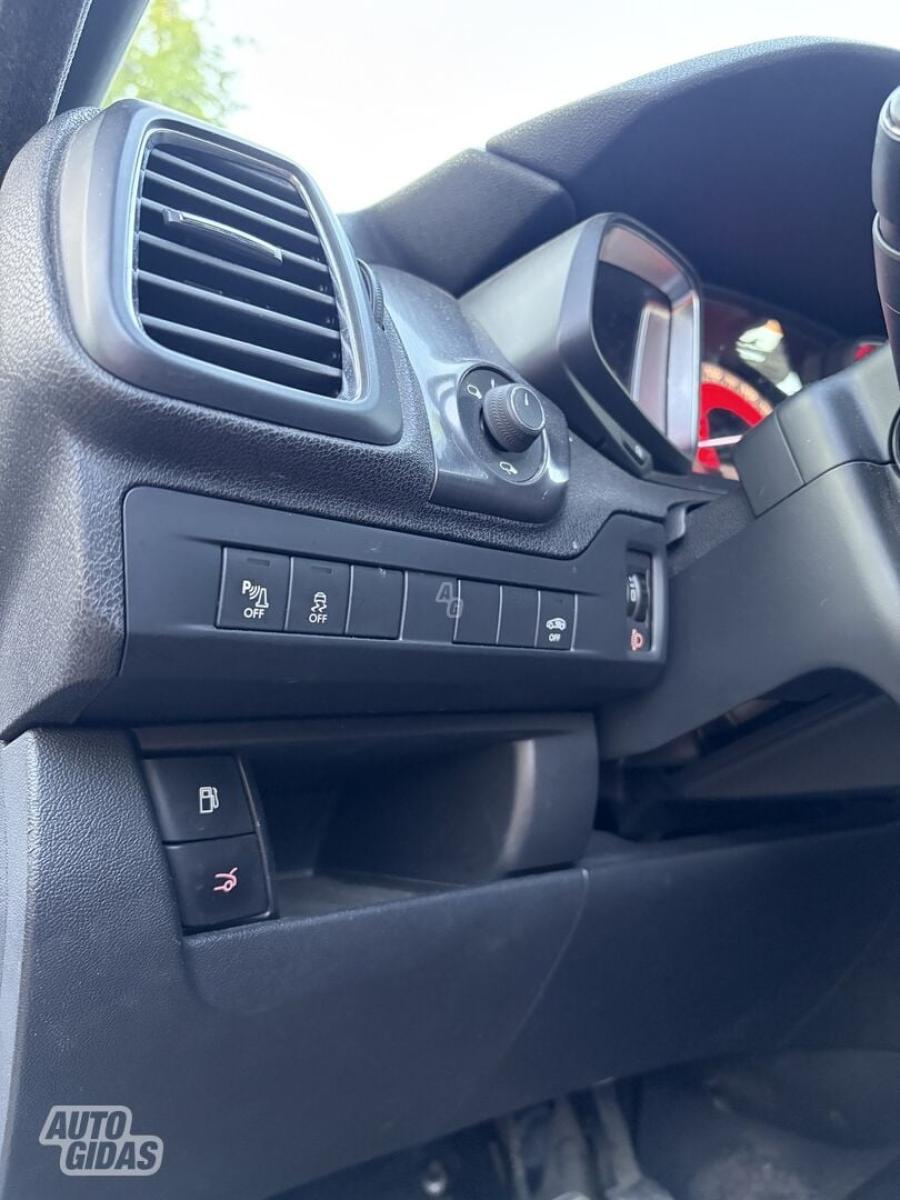 Balts Citroen DS5 2012 Kauņa, ar dzinēja tilpumu 1.60 L un nobraukumu 275 tūkst. km par 4500 €, foto 10 vietnē AUTOMOTO.COM.LV