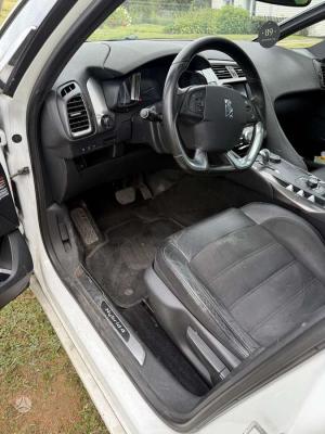 Balts Citroen DS5 2012 Viļņa, ar dzinēja tilpumu 2.00 L un nobraukumu 193 tūkst. km par 3500 €, foto 3 vietnē AUTOMOTO.COM.LV