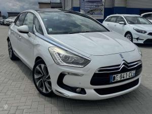 White Citroen DS5 2012 in Taurage, with an engine capacity of 2.00 L and mileage of 279 thousand km for 4500 €, photo 4 on AUTOMOTO.COM.LV