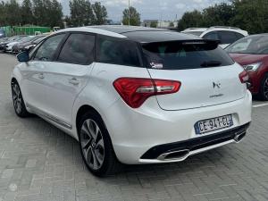 White Citroen DS5 2012 in Taurage, with an engine capacity of 2.00 L and mileage of 279 thousand km for 4500 €, photo 6 on AUTOMOTO.COM.LV