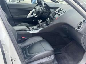 White Citroen DS5 2012 in Taurage, with an engine capacity of 2.00 L and mileage of 279 thousand km for 4500 €, photo 8 on AUTOMOTO.COM.LV