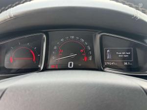 White Citroen DS5 2012 in Taurage, with an engine capacity of 2.00 L and mileage of 279 thousand km for 4500 €, photo 12 on AUTOMOTO.COM.LV