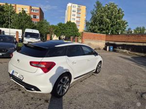 White Citroen DS5 2012 in Panevezys, with an engine capacity of 2.00 L and mileage of 348 thousand km for 4950 €, photo 4 on AUTOMOTO.COM.LV