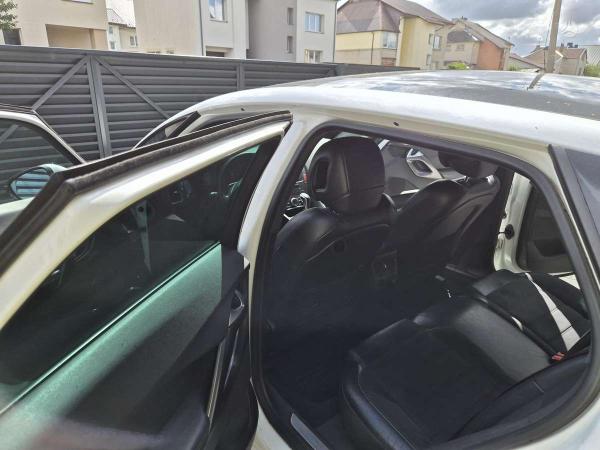 White Citroen DS5 2012 in Panevezys, with an engine capacity of 2.00 L and mileage of 348 thousand km for 4950 €, photo 7 on AUTOMOTO.COM.LV