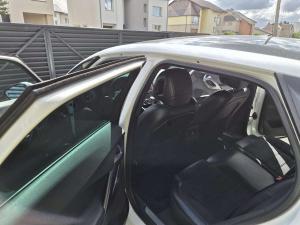 Balts Citroen DS5 2012 Panevēža, ar dzinēja tilpumu 2.00 L un nobraukumu 348 tūkst. km par 4950 €, foto 8 vietnē AUTOMOTO.COM.LV