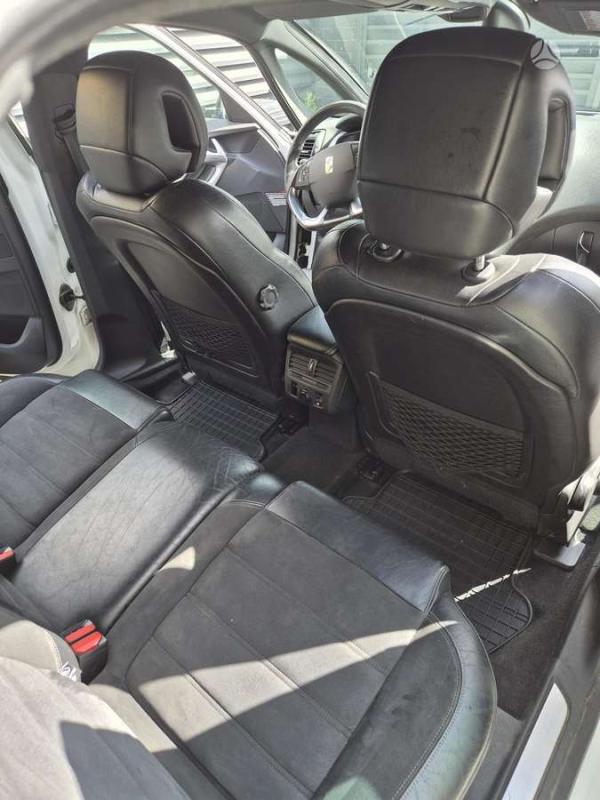 White Citroen DS5 2012 in Panevezys, with an engine capacity of 2.00 L and mileage of 348 thousand km for 4950 €, photo 9 on AUTOMOTO.COM.LV