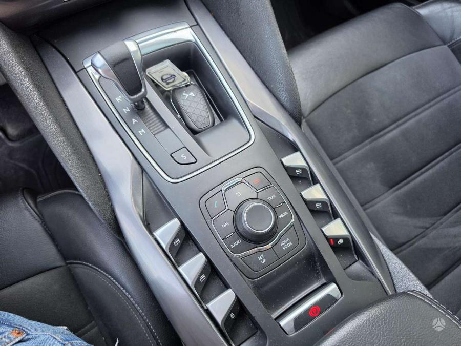 Balts Citroen DS5 2012 Šilutė, ar dzinēja tilpumu 1.56 L un nobraukumu 192 tūkst. km par 4500 €, foto 14 vietnē AUTOMOTO.COM.LV