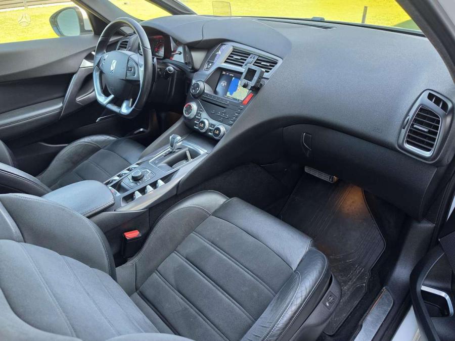 Balts Citroen DS5 2012 Šilutė, ar dzinēja tilpumu 1.56 L un nobraukumu 192 tūkst. km par 4500 €, foto 25 vietnē AUTOMOTO.COM.LV