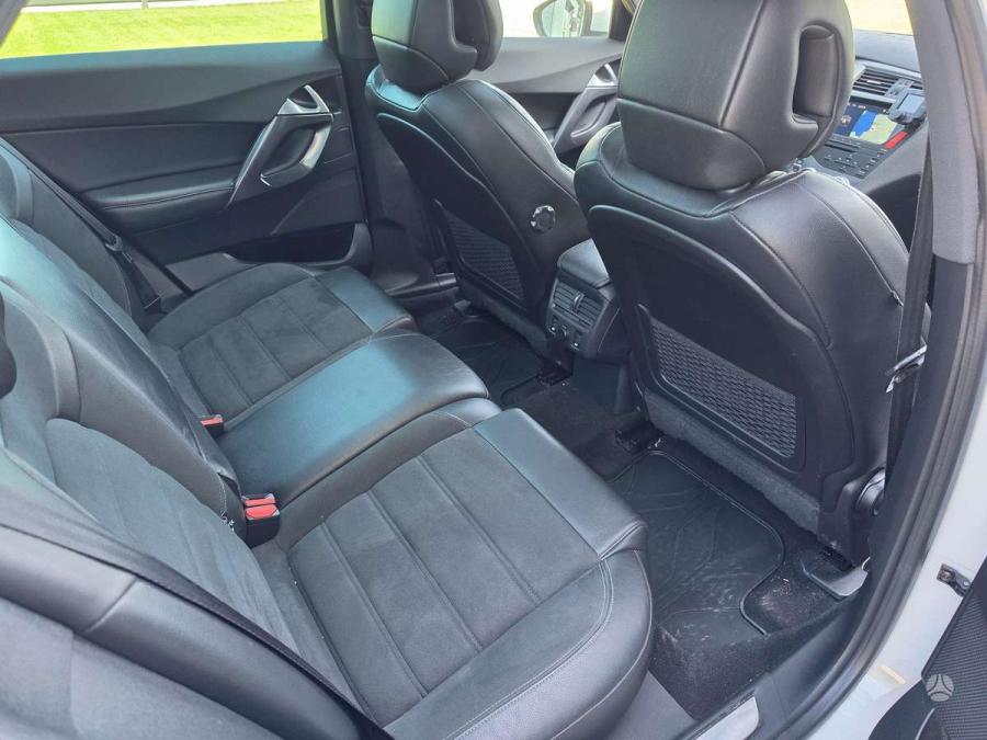 Balts Citroen DS5 2012 Šilutė, ar dzinēja tilpumu 1.56 L un nobraukumu 192 tūkst. km par 4500 €, foto 26 vietnē AUTOMOTO.COM.LV