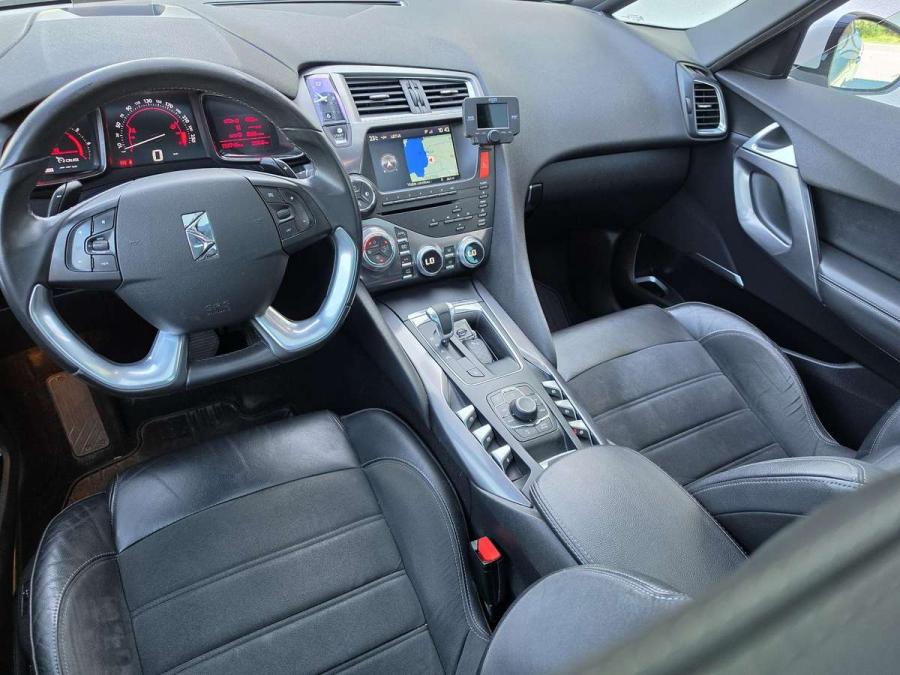 Balts Citroen DS5 2012 Šilutė, ar dzinēja tilpumu 1.56 L un nobraukumu 192 tūkst. km par 4500 €, foto 29 vietnē AUTOMOTO.COM.LV