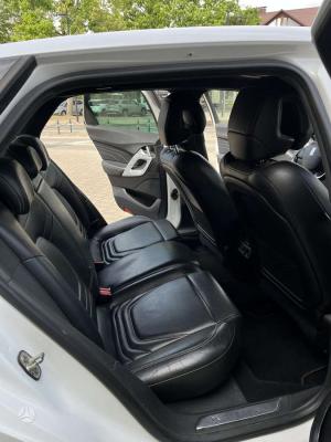 White Citroen DS5 2012 in Mazeikiai, with an engine capacity of 2.00 L and mileage of 229 thousand km for 5700 €, photo 8 on AUTOMOTO.COM.LV
