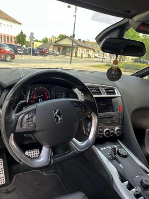 White Citroen DS5 2012 in Mazeikiai, with an engine capacity of 2.00 L and mileage of 229 thousand km for 5700 €, photo 11 on AUTOMOTO.COM.LV