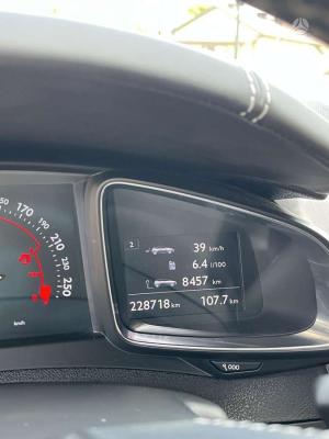 White Citroen DS5 2012 in Mazeikiai, with an engine capacity of 2.00 L and mileage of 229 thousand km for 5700 €, photo 12 on AUTOMOTO.COM.LV