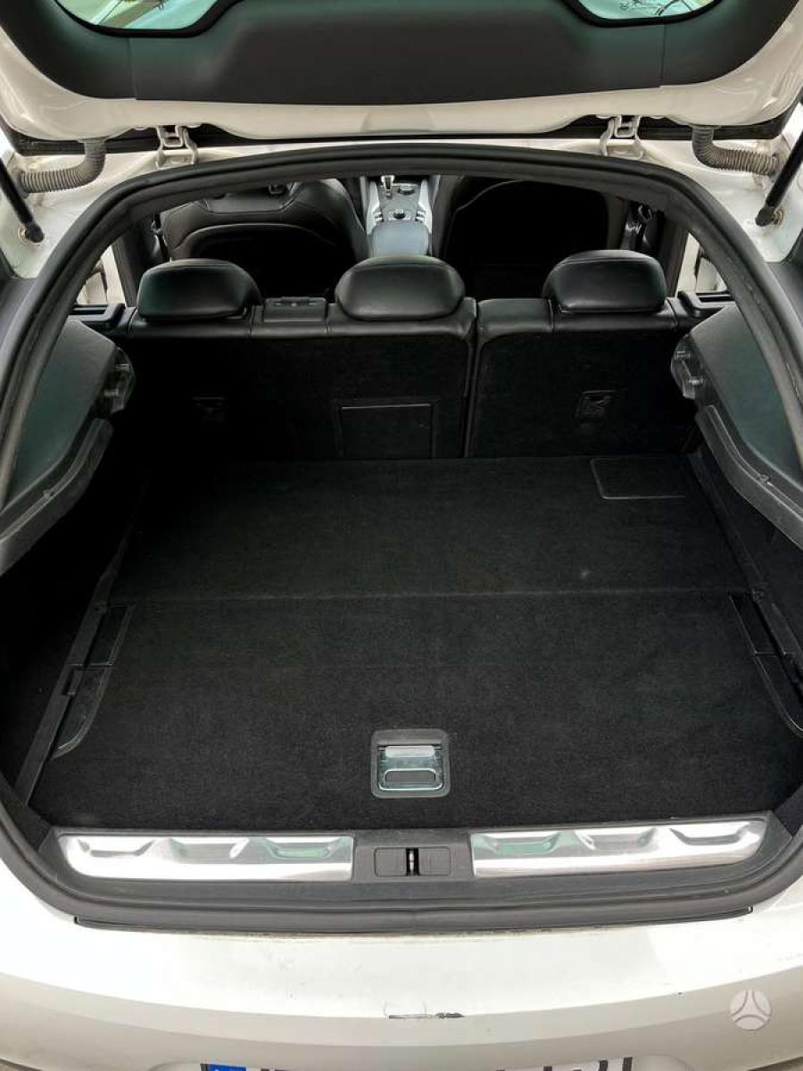White Citroen DS5 2012 in Mazeikiai, with an engine capacity of 2.00 L and mileage of 229 thousand km for 5700 €, photo 22 on AUTOMOTO.COM.LV