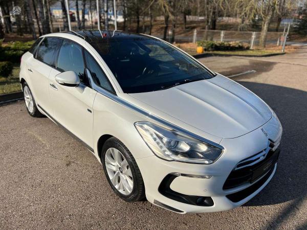 Balts Citroen DS5 2013 Kazlų Rūda, ar dzinēja tilpumu 2.00 L un nobraukumu 255 tūkst. km par 6000 €, foto 3 vietnē AUTOMOTO.COM.LV