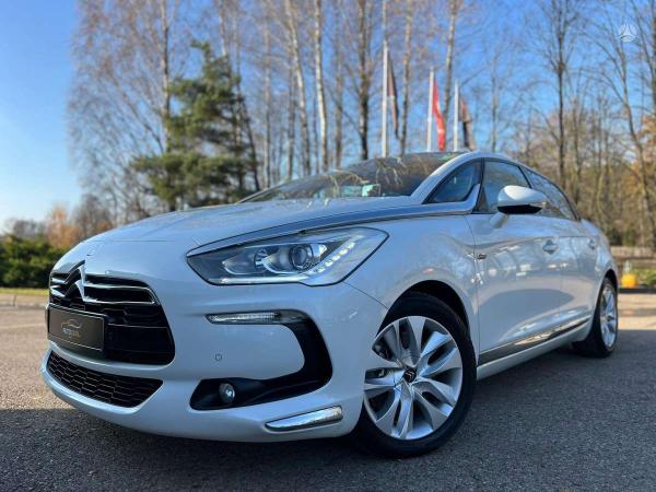 Balts Citroen DS5 2013 Kazlų Rūda, ar dzinēja tilpumu 2.00 L un nobraukumu 255 tūkst. km par 6000 €, foto 4 vietnē AUTOMOTO.COM.LV