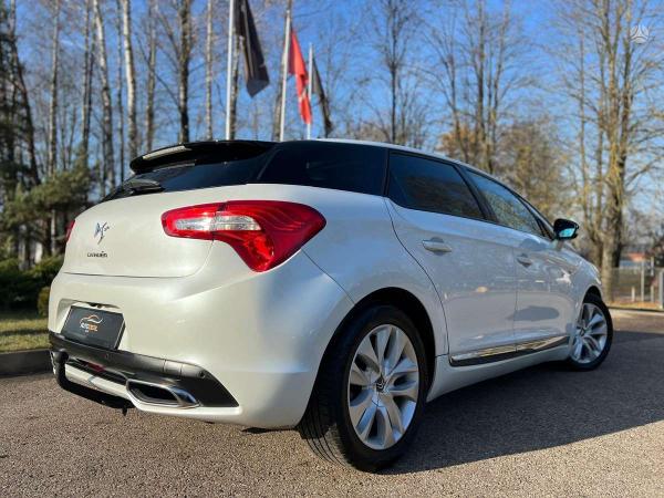 Balts Citroen DS5 2013 Kazlų Rūda, ar dzinēja tilpumu 2.00 L un nobraukumu 255 tūkst. km par 6000 €, foto 7 vietnē AUTOMOTO.COM.LV