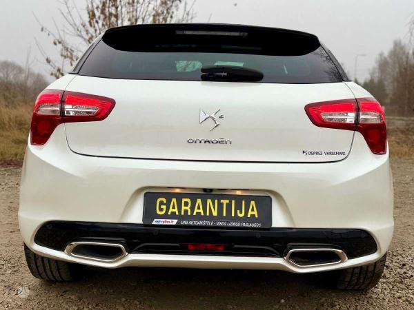 White Citroen DS5 2013 in Siauliai, with an engine capacity of 2.00 L and mileage of 250 thousand km for 6999 €, photo 6 on AUTOMOTO.COM.LV