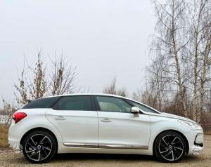 Balts Citroen DS5 2013 Šauļi, ar dzinēja tilpumu 2.00 L un nobraukumu 250 tūkst. km par 6999 €, foto 14 vietnē AUTOMOTO.COM.LV