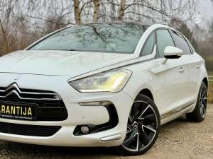 Balts Citroen DS5 2013 Šauļi, ar dzinēja tilpumu 2.00 L un nobraukumu 250 tūkst. km par 6999 €, foto 15 vietnē AUTOMOTO.COM.LV