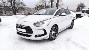 White Citroen DS5 2013 in Klaipeda, with an engine capacity of 2.00 L and mileage of 186 thousand km for 7990 €, photo 2 on AUTOMOTO.COM.LV