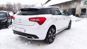 White Citroen DS5 2013 in Klaipeda, with an engine capacity of 2.00 L and mileage of 186 thousand km for 7990 €, photo 9 on AUTOMOTO.COM.LV