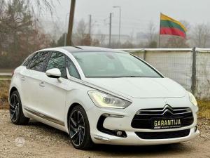 White Citroen DS5 2013 in Siauliai, with an engine capacity of 2.00 L and mileage of 250 thousand km for 6999 €, photo 19 on AUTOMOTO.COM.LV