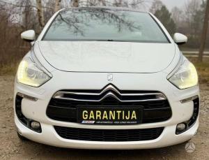 White Citroen DS5 2013 in Siauliai, with an engine capacity of 2.00 L and mileage of 250 thousand km for 6999 €, photo 5 on AUTOMOTO.COM.LV