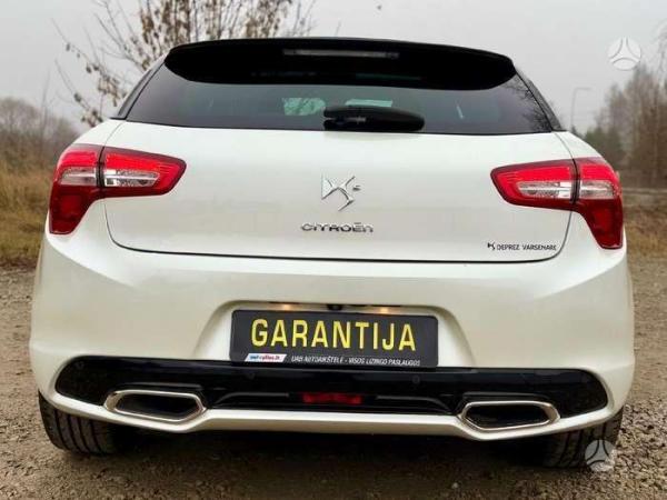 White Citroen DS5 2013 in Siauliai, with an engine capacity of 2.00 L and mileage of 250 thousand km for 5499 €, photo 6 on AUTOMOTO.COM.LV