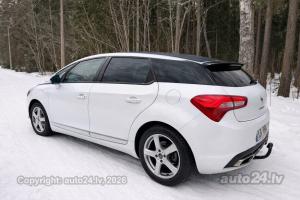 Balts Citroen DS5 2013 Tallina, ar dzinēja tilpumu 1.60 L un nobraukumu 232 tūkst. km par 5200 €, foto 2 vietnē AUTOMOTO.COM.LV