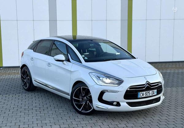 White Citroen DS5 2013 in Taurage, with an engine capacity of 2.00 L and mileage of 226 thousand km for 5800 €, photo 10 on AUTOMOTO.COM.LV